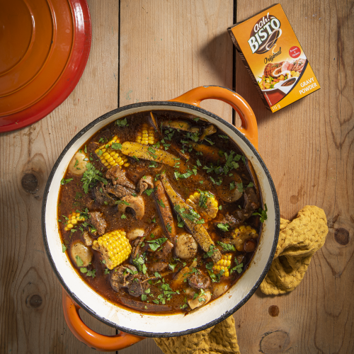 Beef Potjie with Mielies and Baby Potatoes - Bisto